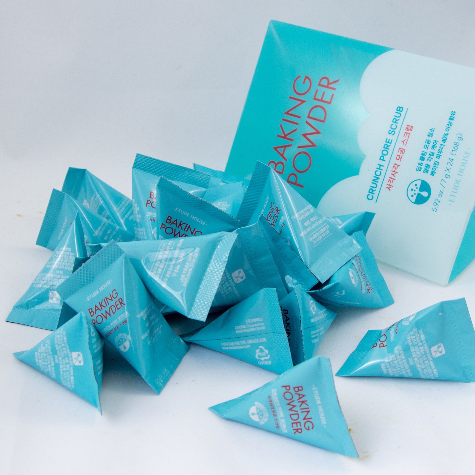 Baking Powder Crunch Pore Scrub - Minaji